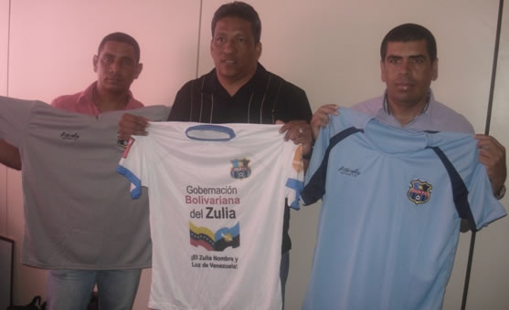 Alex De Alba: Una Vida de Pasión, Liderazgo y Legado en el Fútbol ...